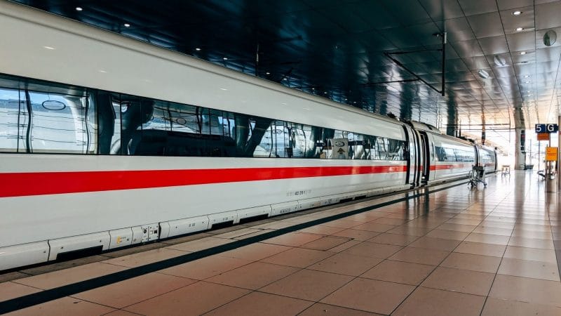 Lohnt sich die DB BahnCard 50? Unsere ausführliche Analyse für 2025