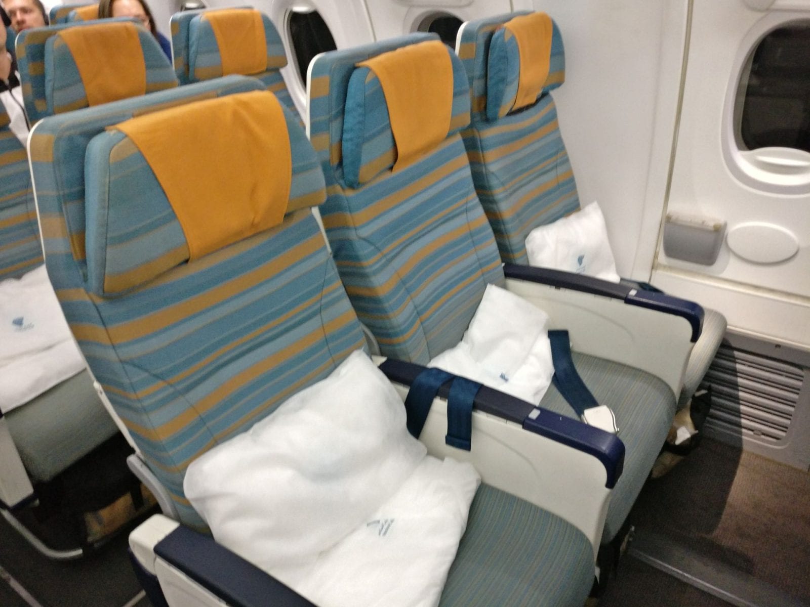 Review: Oman Air Economy Class Boeing 737 im Test