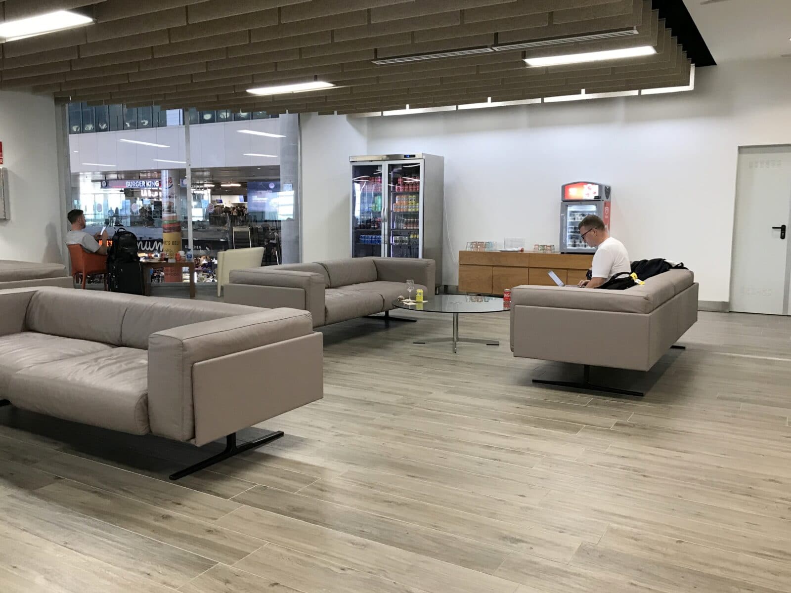 Review: Sala VIP Lounge Malaga