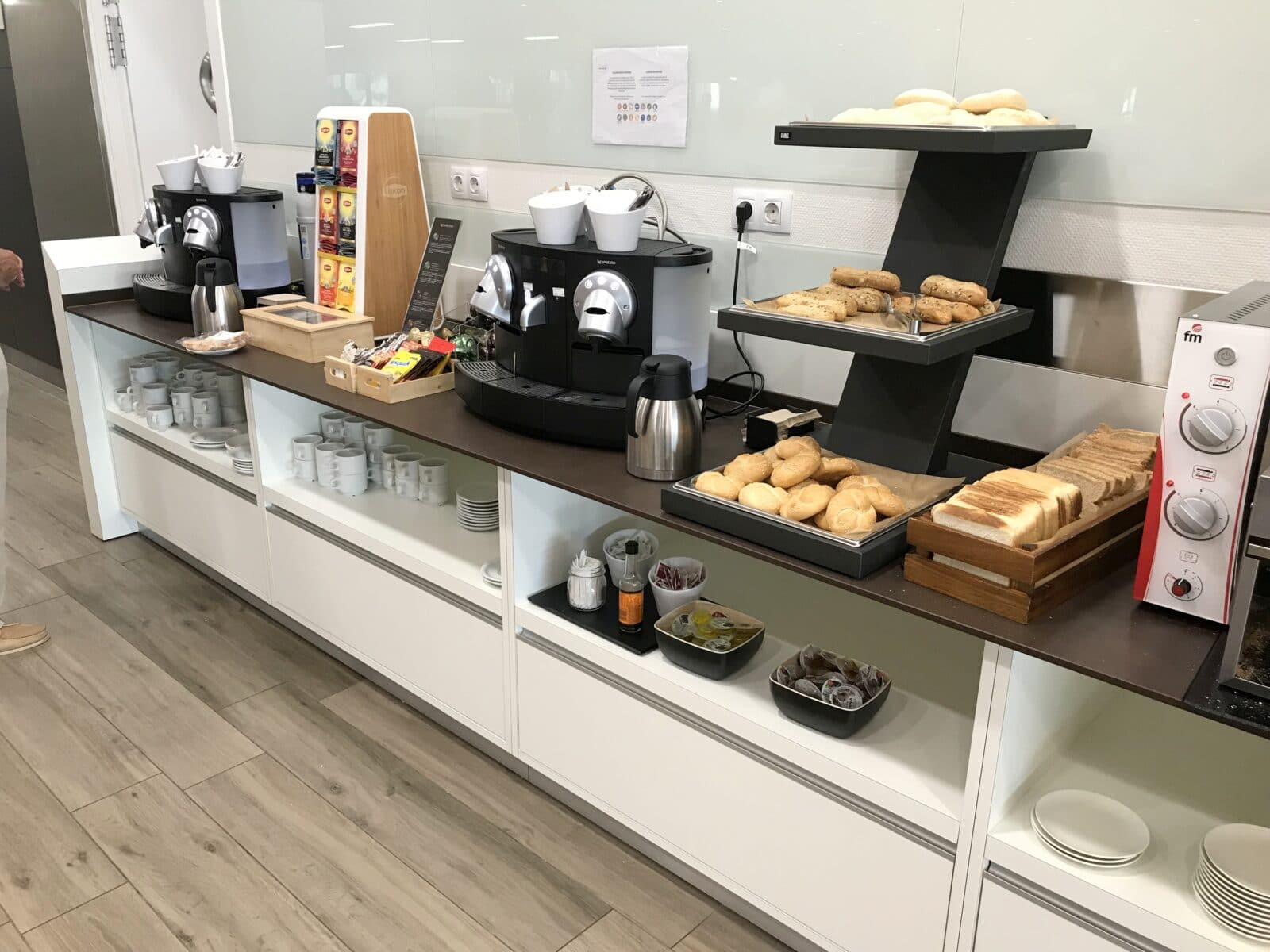 Review: Sala VIP Lounge Malaga