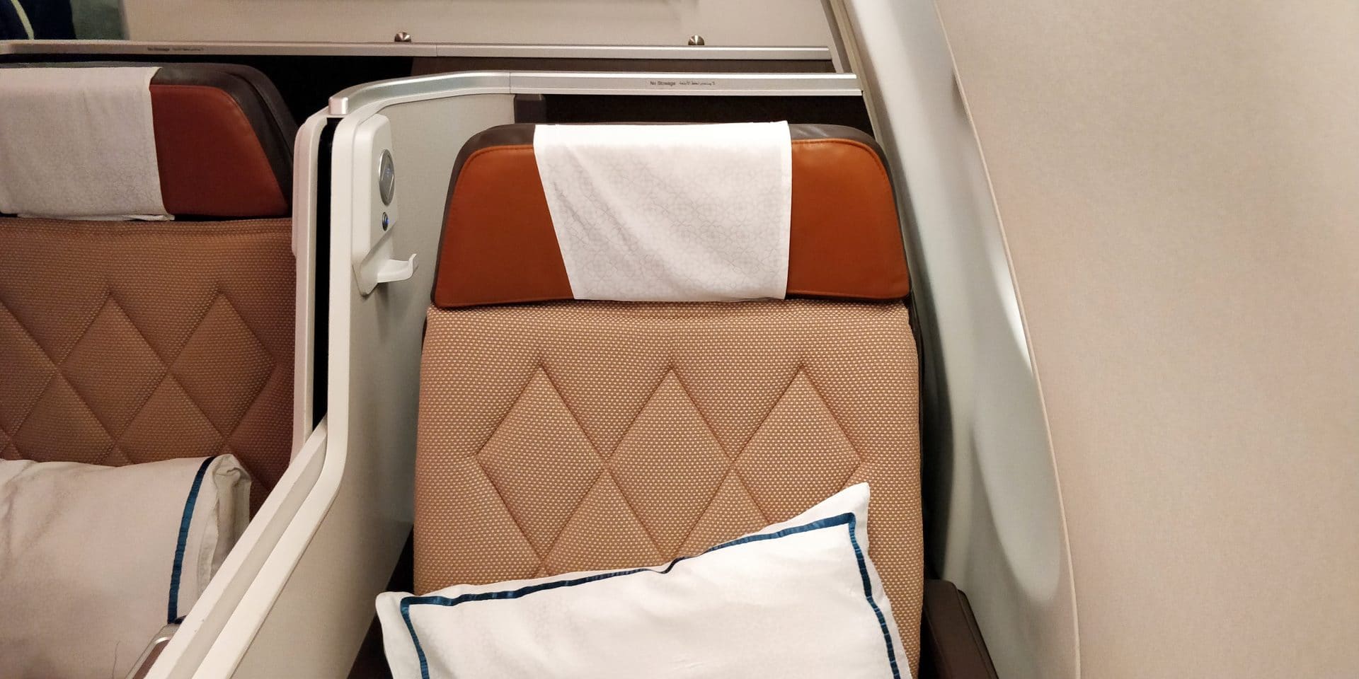 Review: Oman Air Business Class Airbus A330 | reisetopia Airline-Test