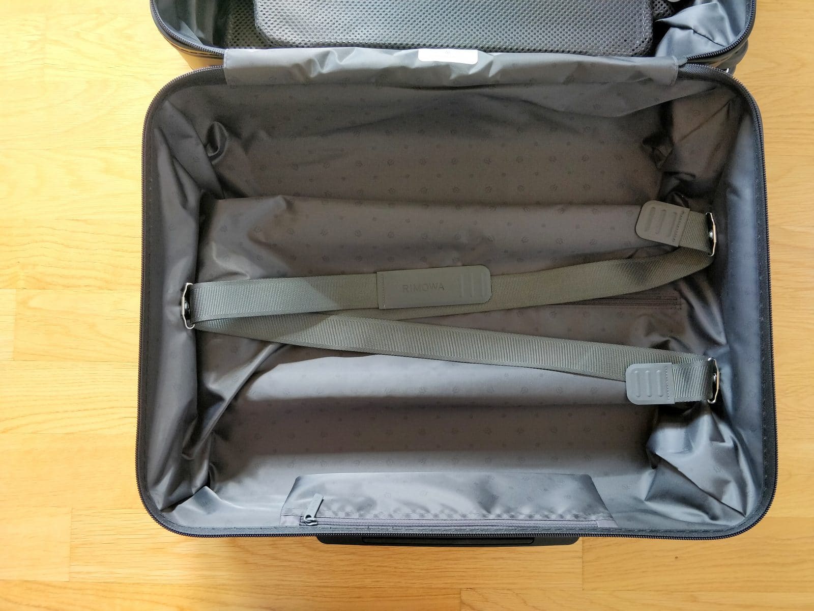 Review: Rimowa Essential Cabin Trolley | reisetopia Koffer-Test