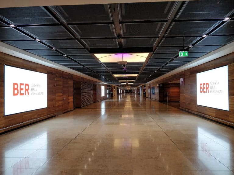 Alles zum ersten kommerziellen Abflug vom BER