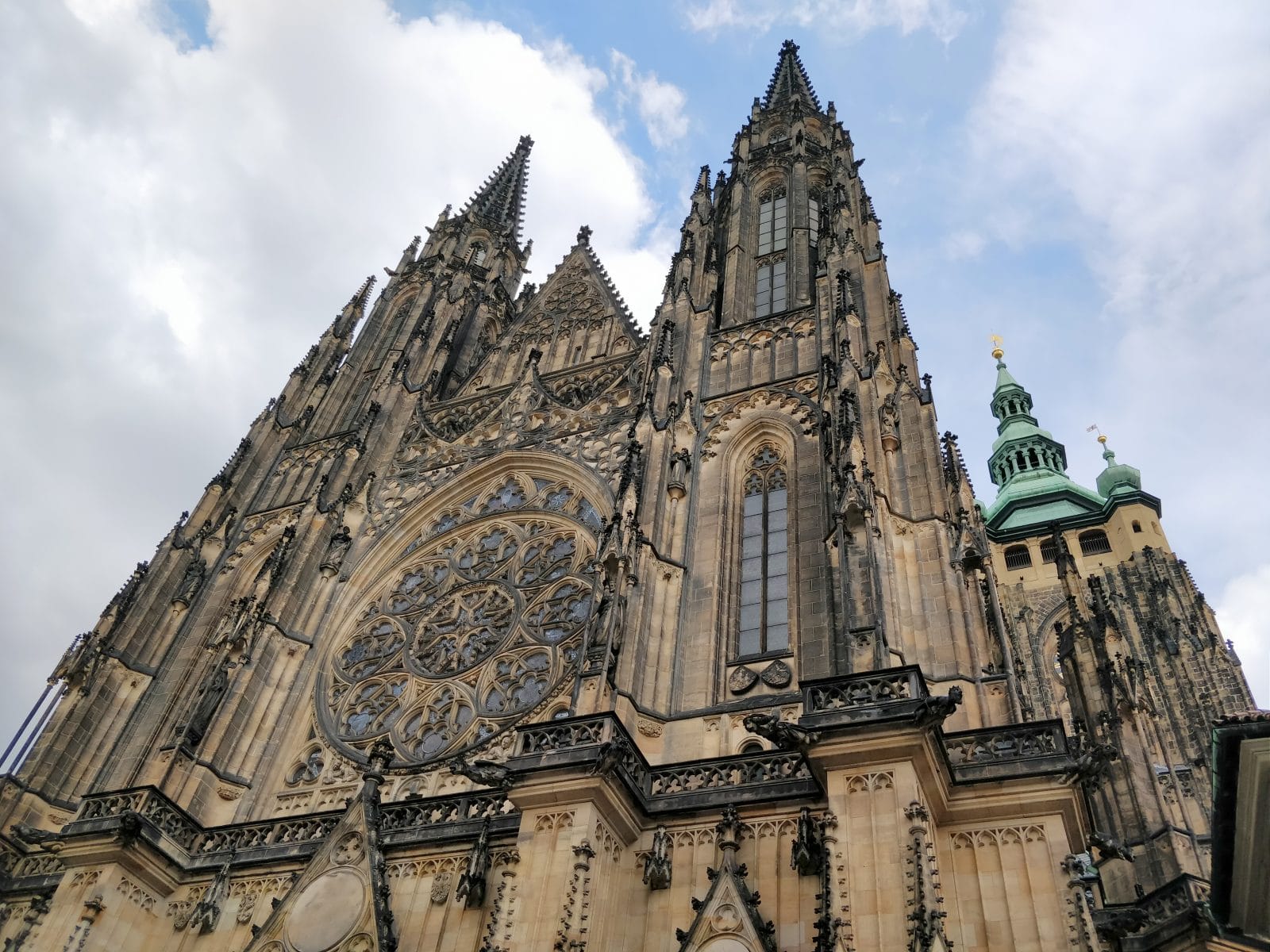 City Guide: Alle Infos zu Prag - Sehenswürdigkeiten & mehr| reisetopia