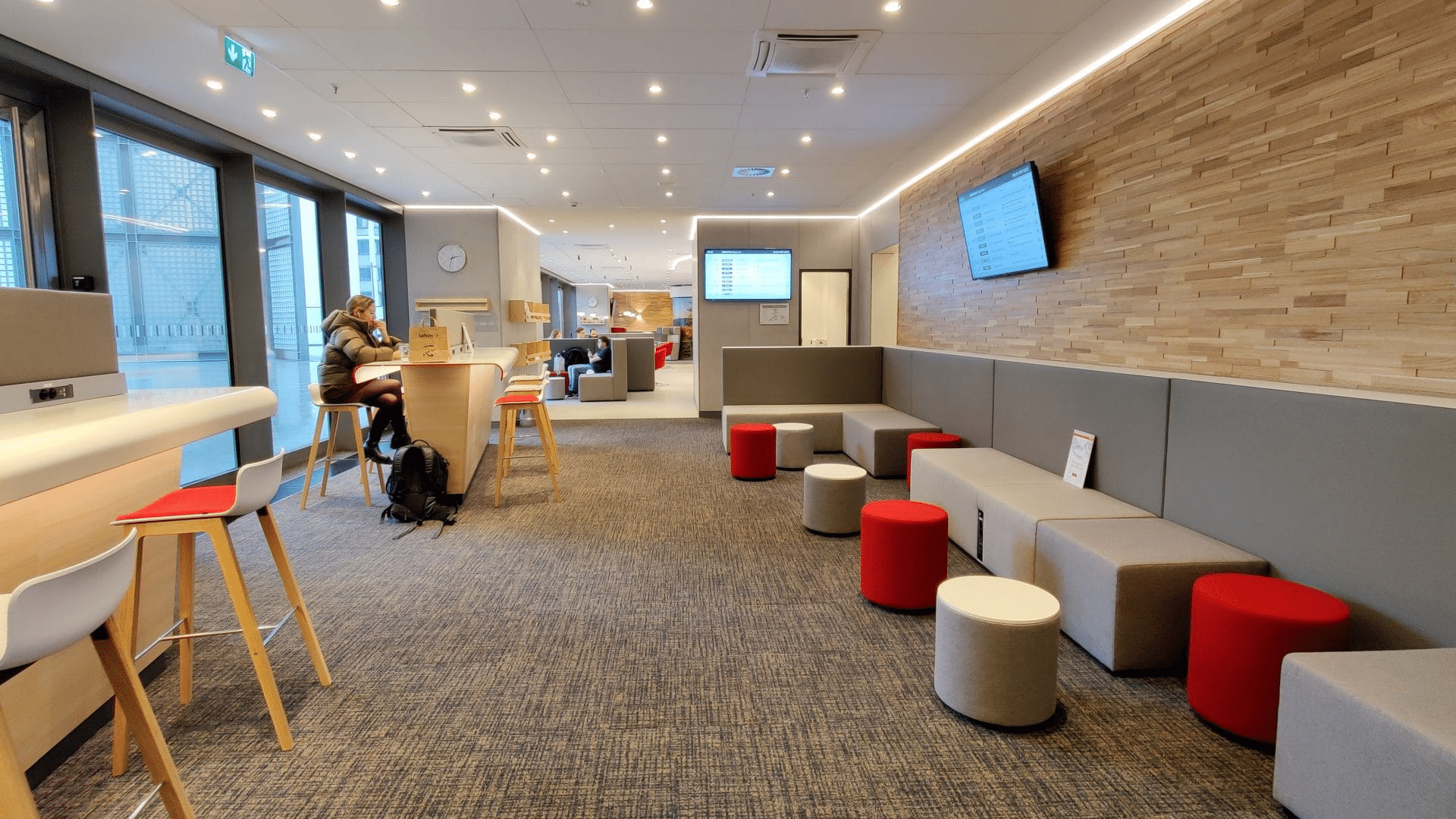 Lohnt sich die BahnCard 100 im Jahr 2025 ?– alle Vorteile auf einen Blick!