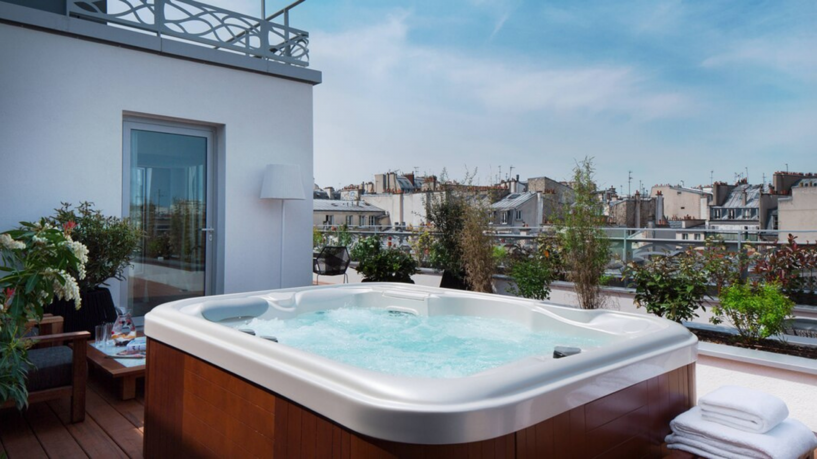 Die außergewöhnlichsten Hotels mit Whirlpool auf dem Zimmer