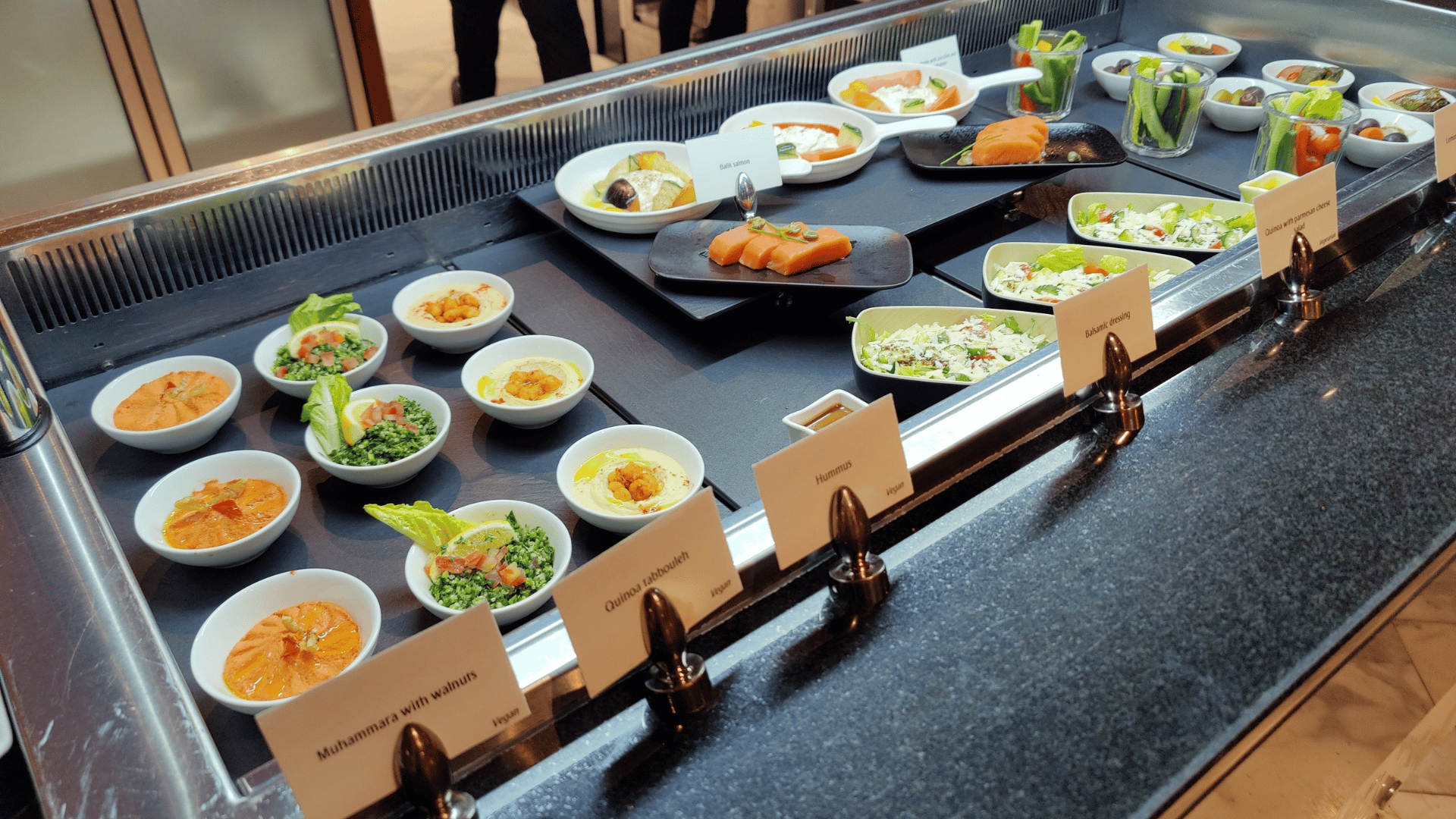 Review: Emirates First Class Lounge Dubai B