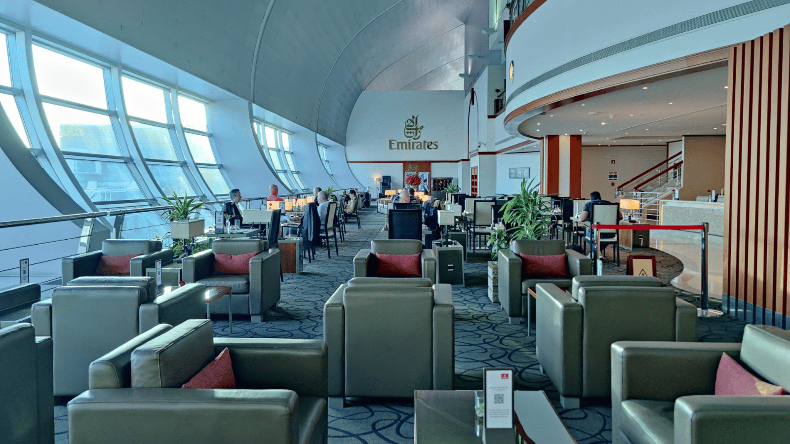 Review: Emirates First Class Lounge Dubai C