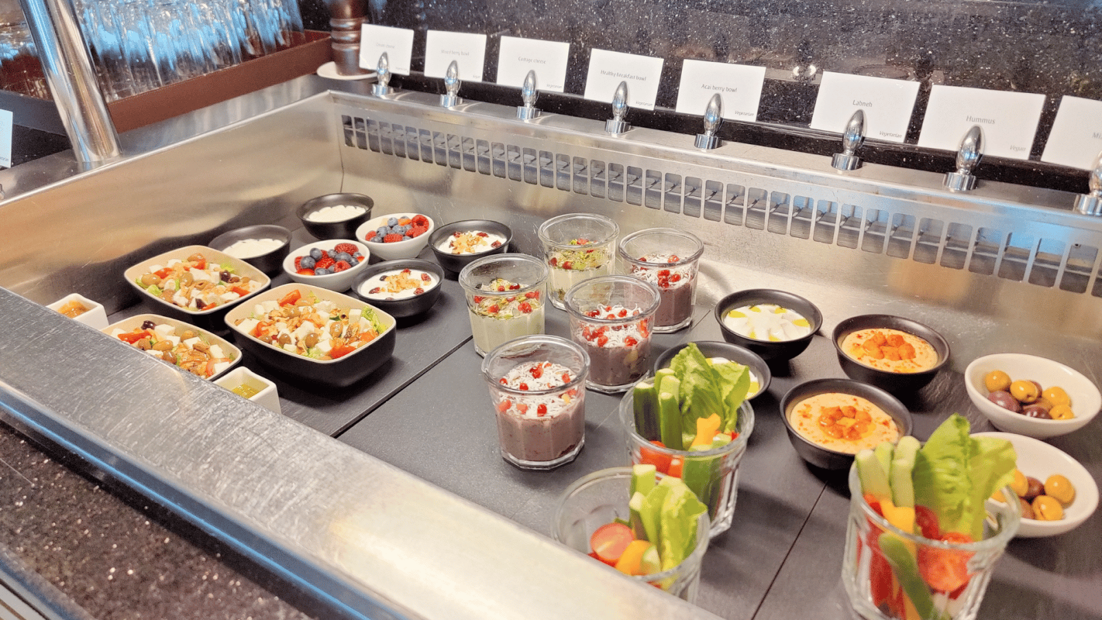 Review: Emirates First Class Lounge Dubai C