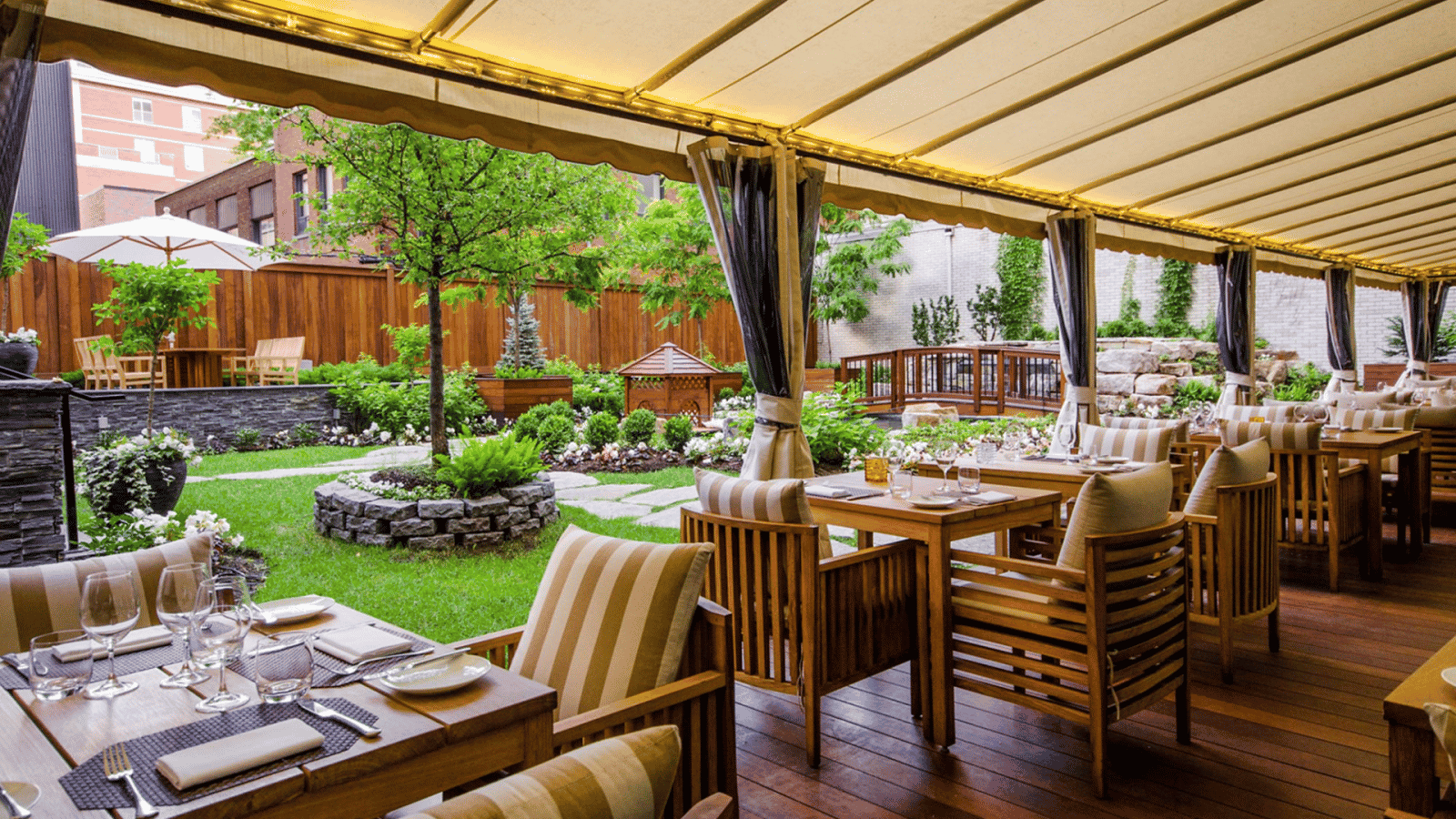 Die besten Ritz-Carlton-Hotel-Angebote im Frühling | reisetopia