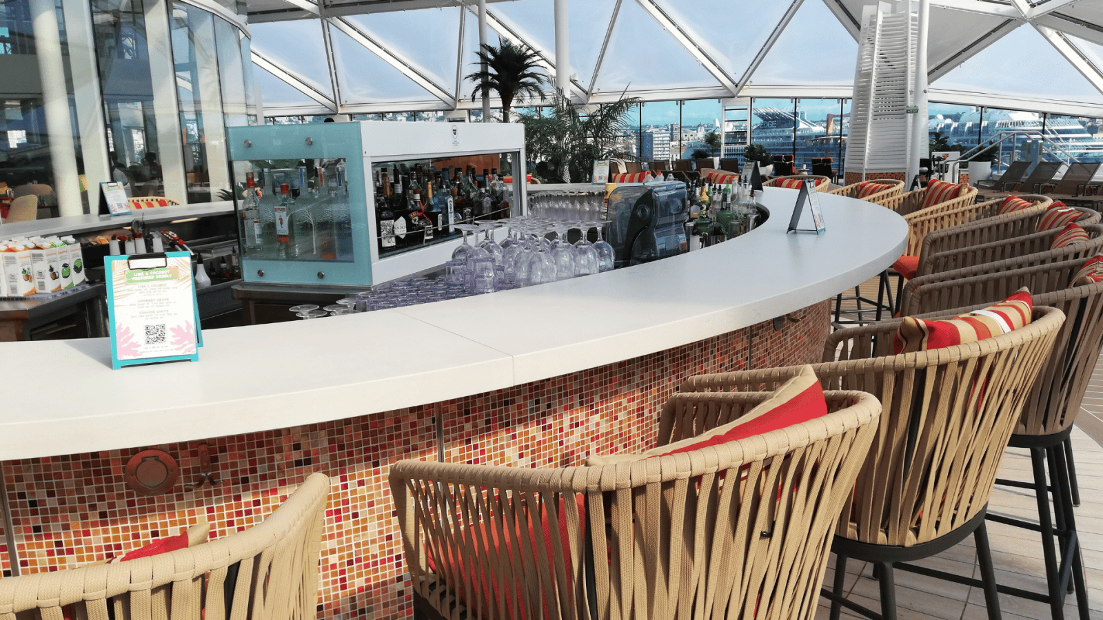 Wonder of the Seas - Eine Tour durch das Schiff | reisetopia