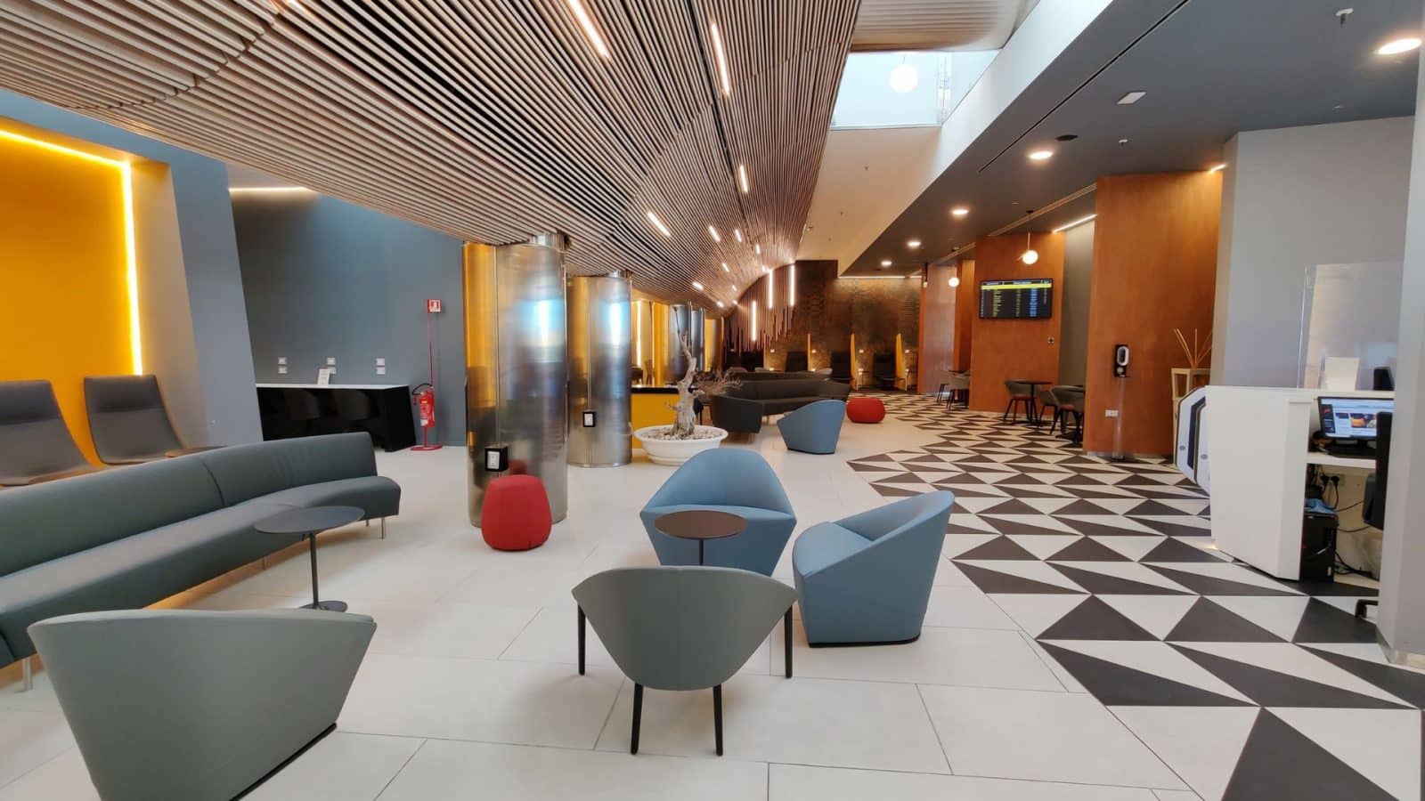 Erfahrungsbericht: Pearl Lounge Neapel | reisetopia