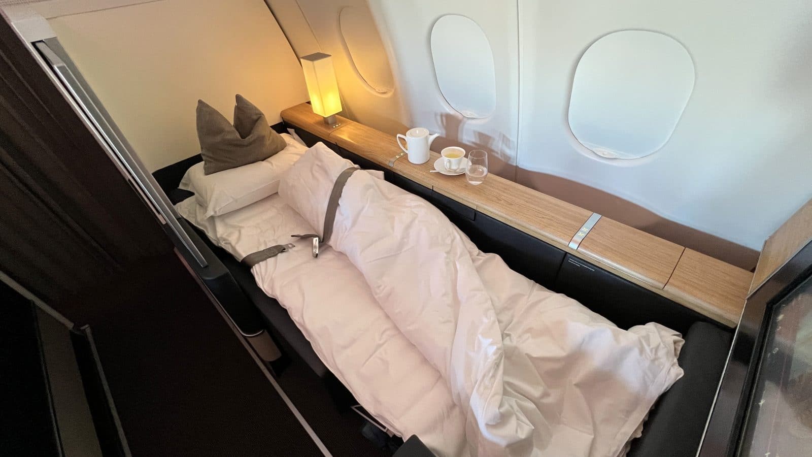 Review: Swiss First Class Airbus A330 Bewertung – mit eigenen Fotos