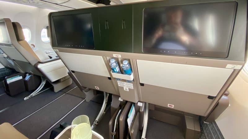 Review: Oman Air Business Class Boeing 737 MAX 8