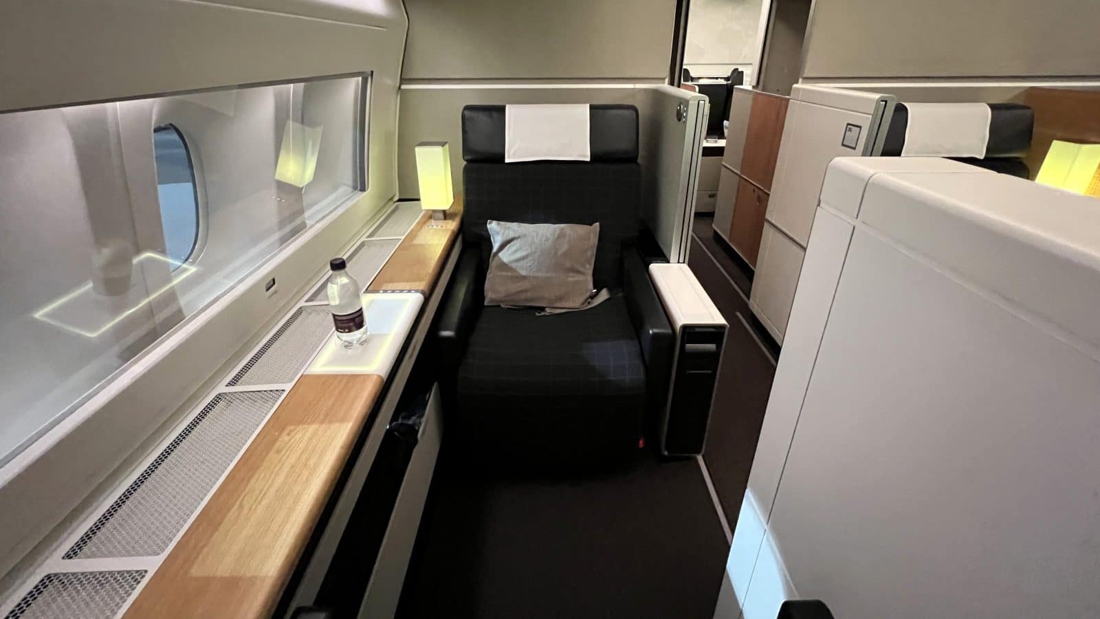 Review: Swiss First Class in der Boeing 777 | reisetopia