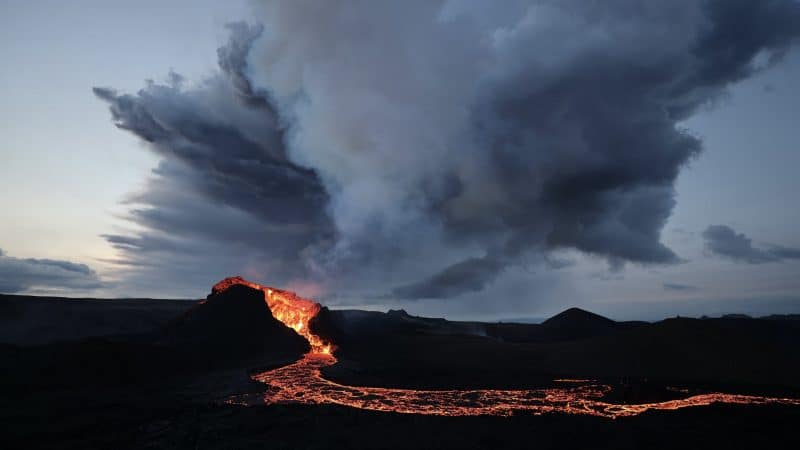 Vulkan auf der isländischen Halbinsel Reykjanes ausgebrochen | reisetopia
