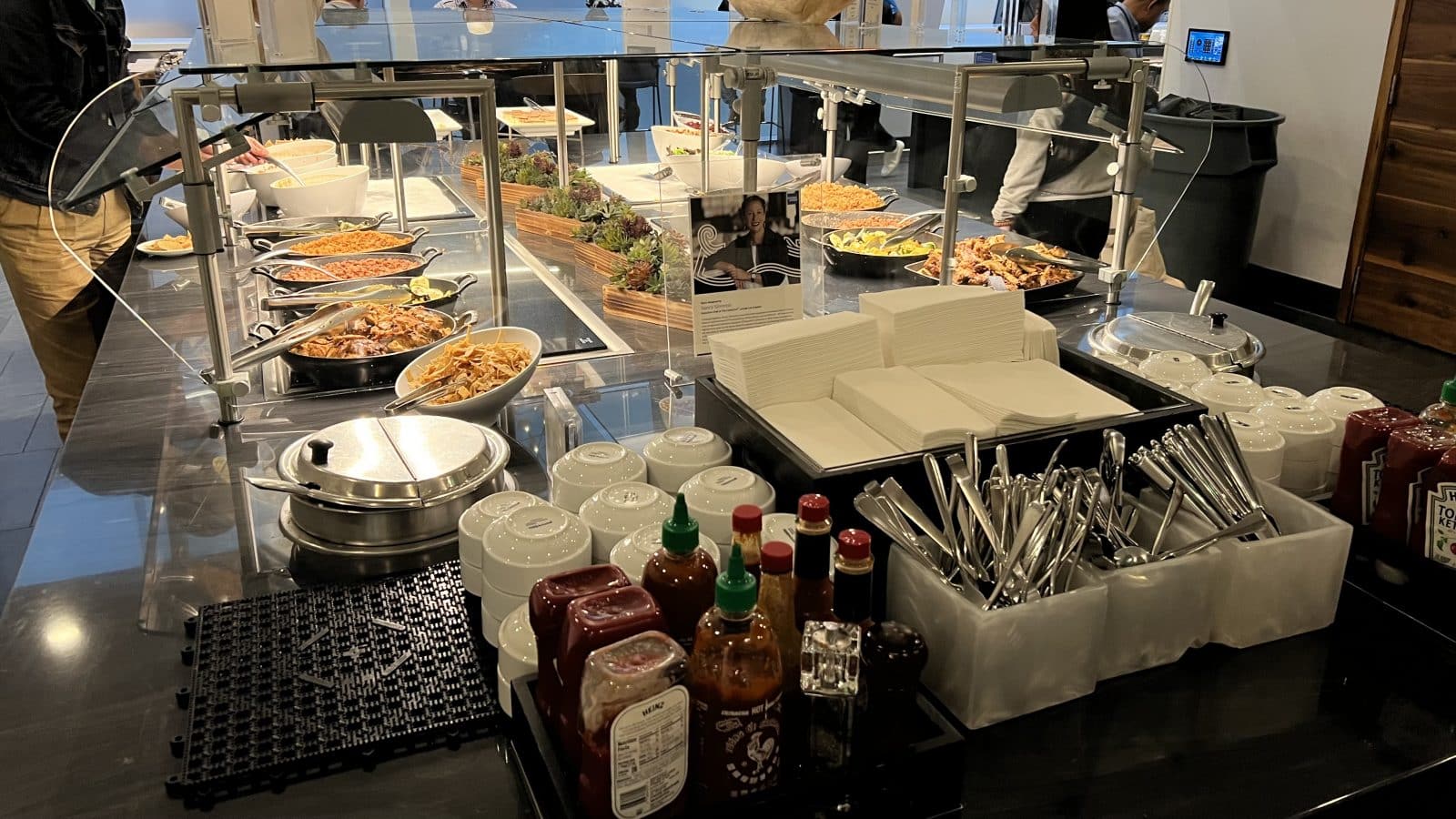 Review: American Express Centurion Lounge Los Angeles