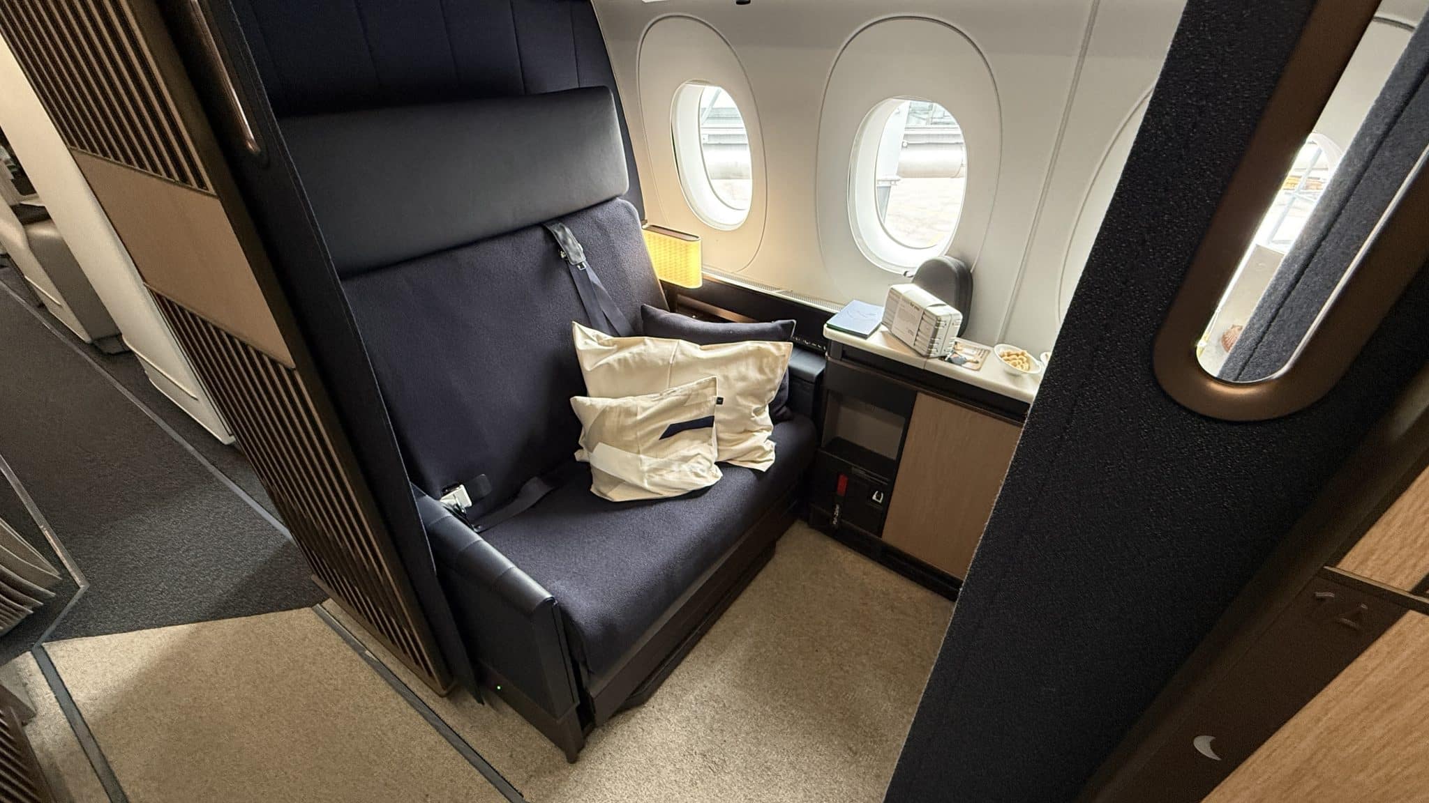 Review: Lufthansa Allegris First Class | Bewertung mit Bildern
