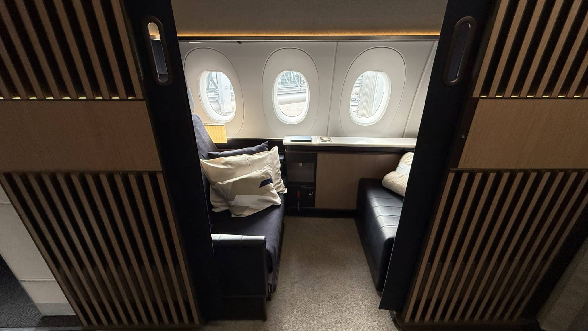 Review: Lufthansa Allegris First Class | Bewertung mit Bildern